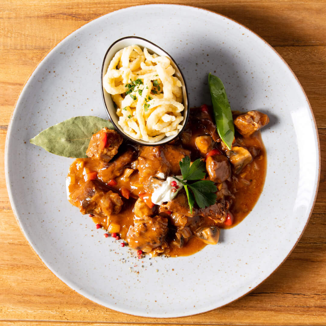 Kalbsragout Mit Champignons – Kalbsragout mit Champignons und Soße – BAGR
